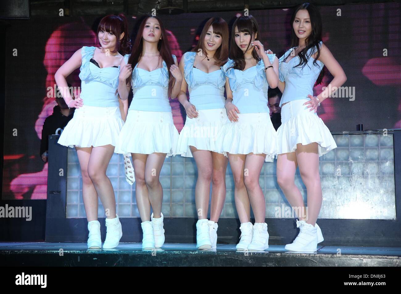 Taipei, Taiwan. 19th Dec, 2013. Japanese group PINKEY promote their new ...