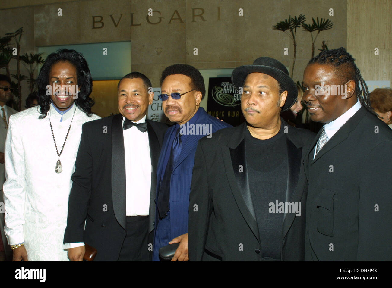 Earth wind fire 2002 hi-res stock photography and images - Alamy