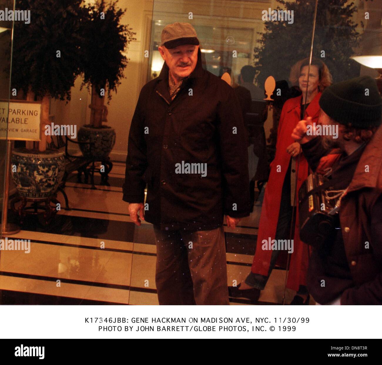 Nov. 30, 1999 - K17346JBB: GENE HACKMAN ON MADISON AVE, NYC. 11/30/99 ...