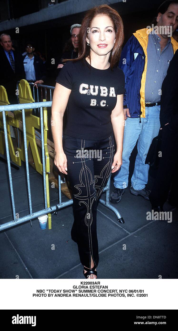 June 1, 2001 - K22003AR.GLORIA ESTEFAN.NBC ''TODAY SHOW'' SUMMER ...