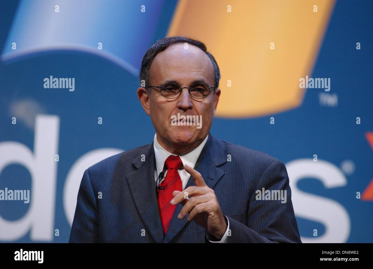 Windows xp image hi-res stock photography and images - Alamy