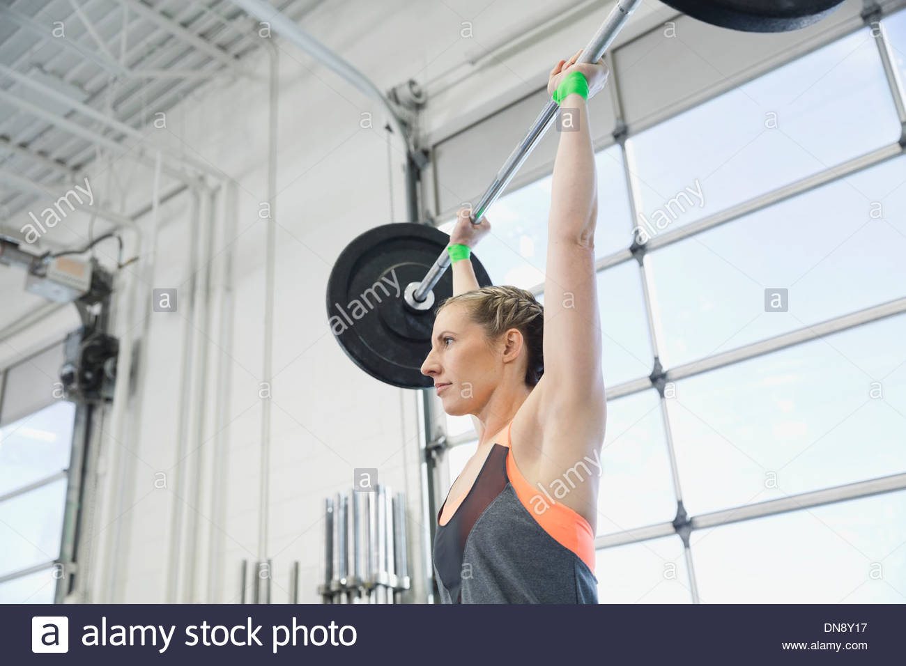 Overhead press hi-res stock photography and images - Alamy