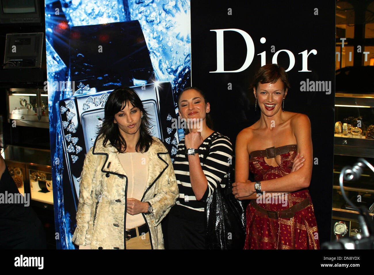 Nov. 21, 2002 - K27328RM: LAUNCH OF THE SPARKLING AND HIGH END JEWELRY ...