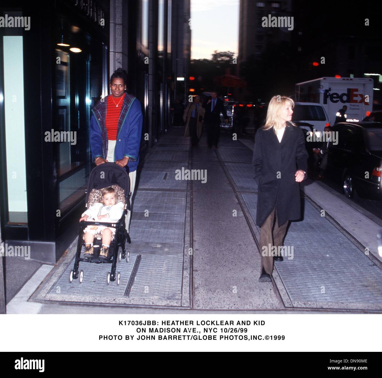 Oct. 26, 1999 - K17036JBB: HEATHER LOCKLEAR AND KID.ON MADISON AVE, NYC ...