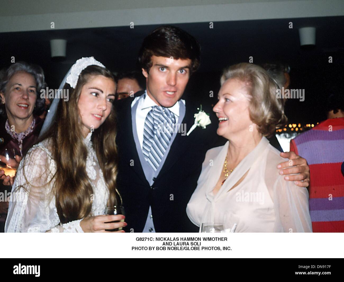 Mar. 29, 2001 - G8271C: NICKALAS HAMMON W/MOTHER.AND LAURA SOLI. BOB ...