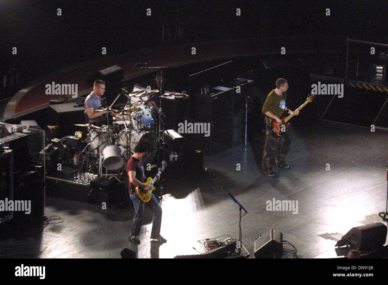 June 21, 2001 - K22229JBB: U-2 CONCERT AT.THE CONTINENTAL ARENA IN NEW ...