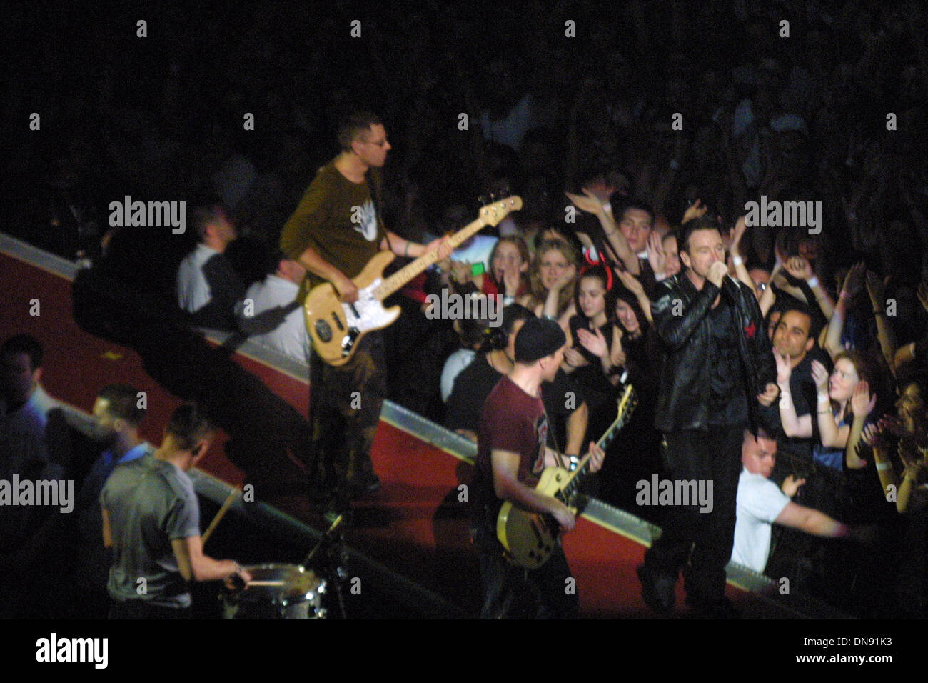 June 21, 2001 - K22229JBB: U-2 CONCERT AT.THE CONTINENTAL ARENA IN NEW ...