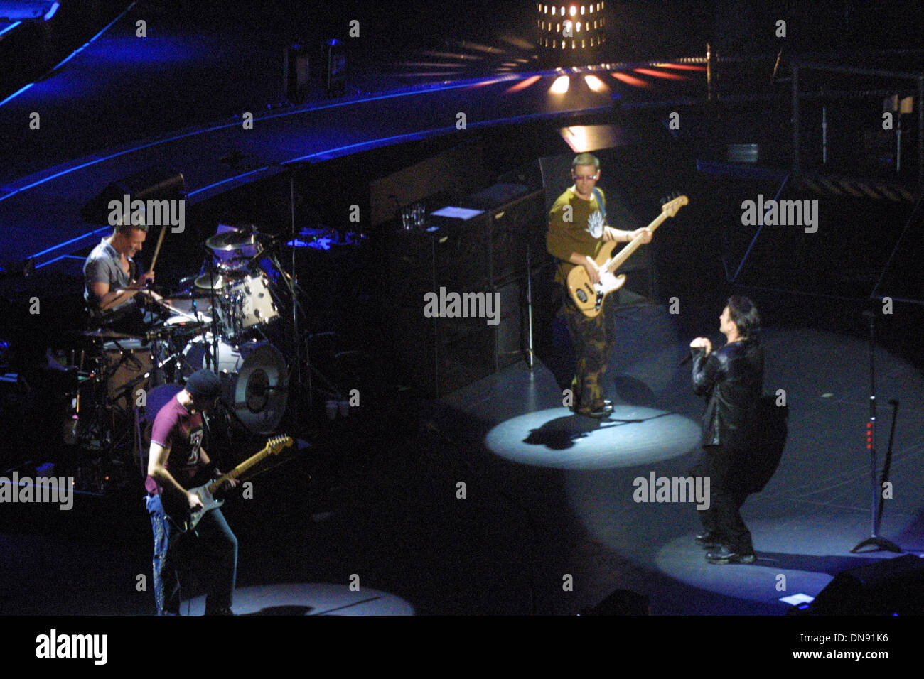 June 21, 2001 - K22229JBB: U-2 CONCERT AT.THE CONTINENTAL ARENA IN NEW ...