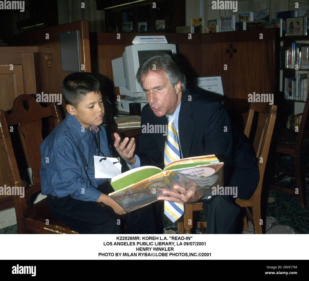 Sept. 9, 2001 - K22826MR: KOREH L.A. ''READ-IN'' .LOS ANGELES PUBLIC ...