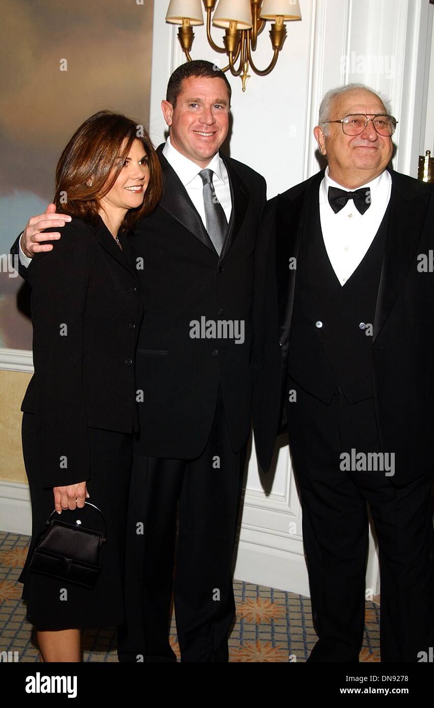 Sandy grushow hi-res stock photography and images - Alamy