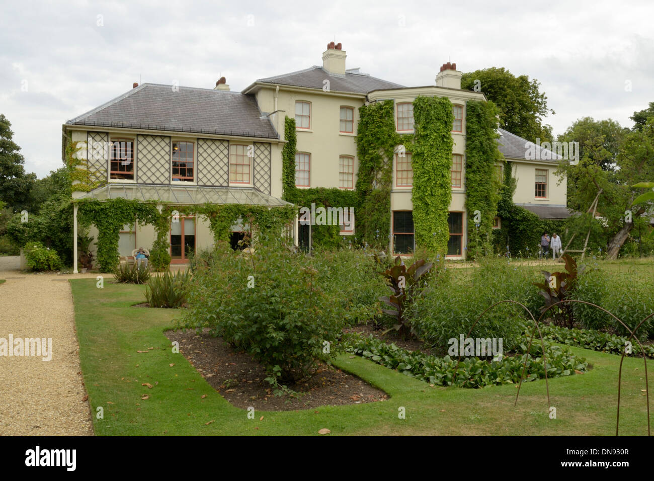 Down house darwin hi-res stock photography and images - Alamy