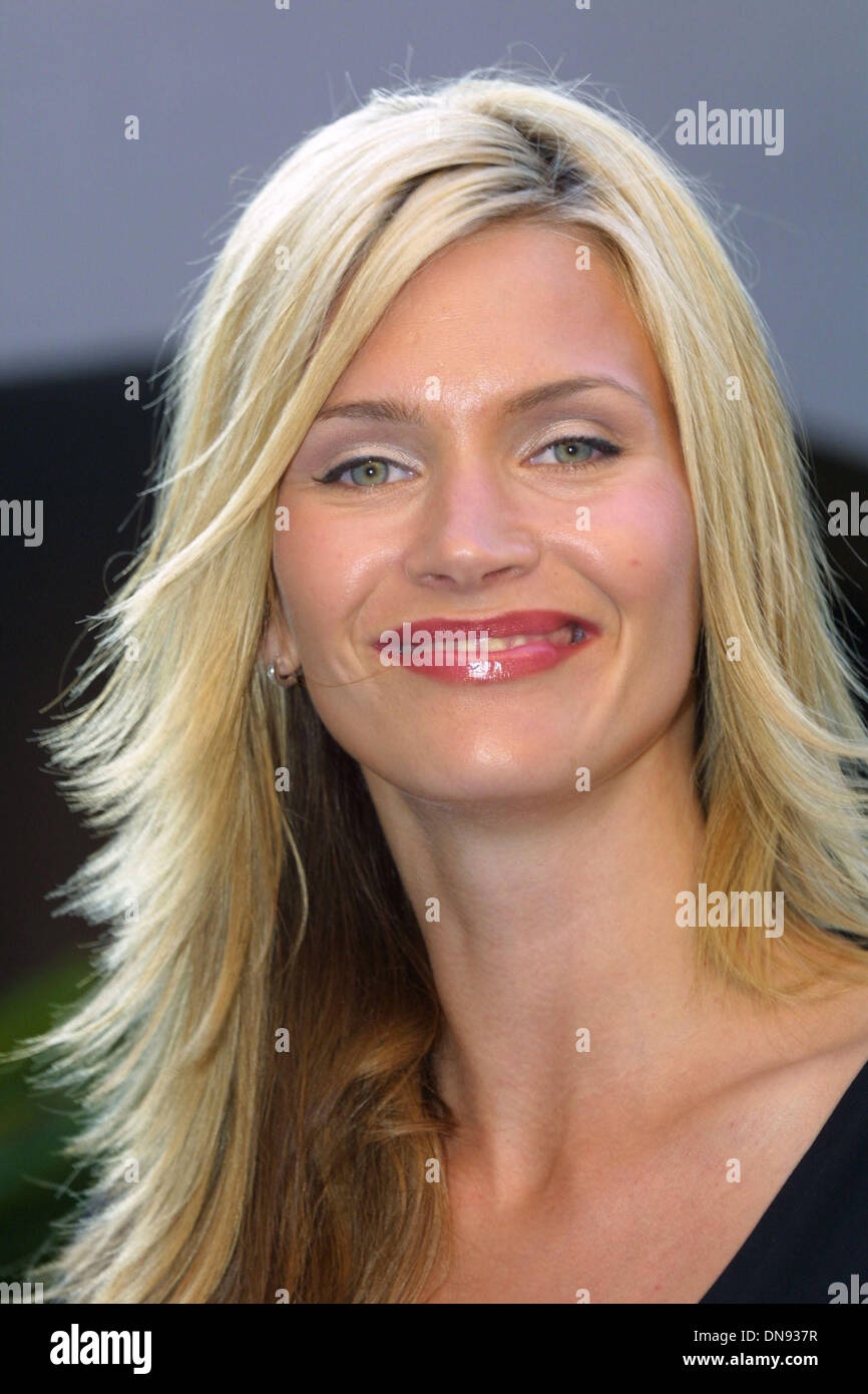 Natasha henstridge she spies 2002 hi-res stock photography and images ...