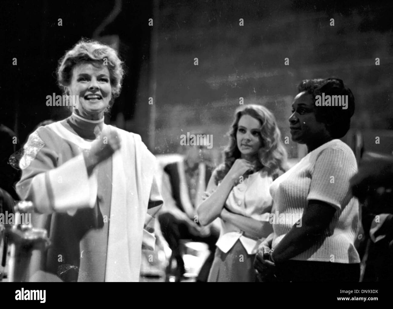 Isabel Sanford Grave
