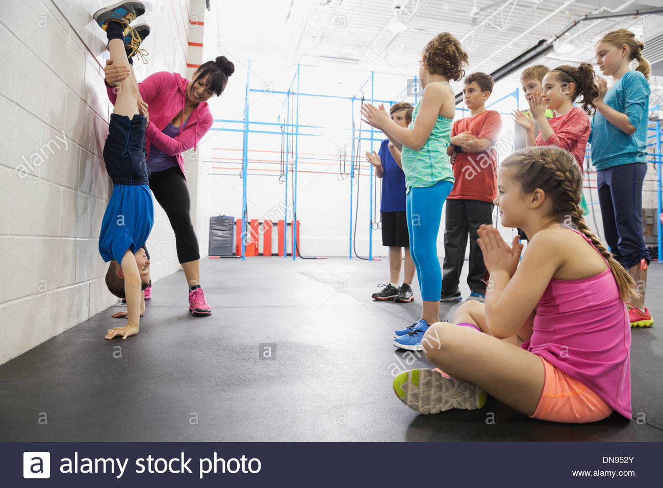 Stand coach hi-res stock photography and images - Alamy