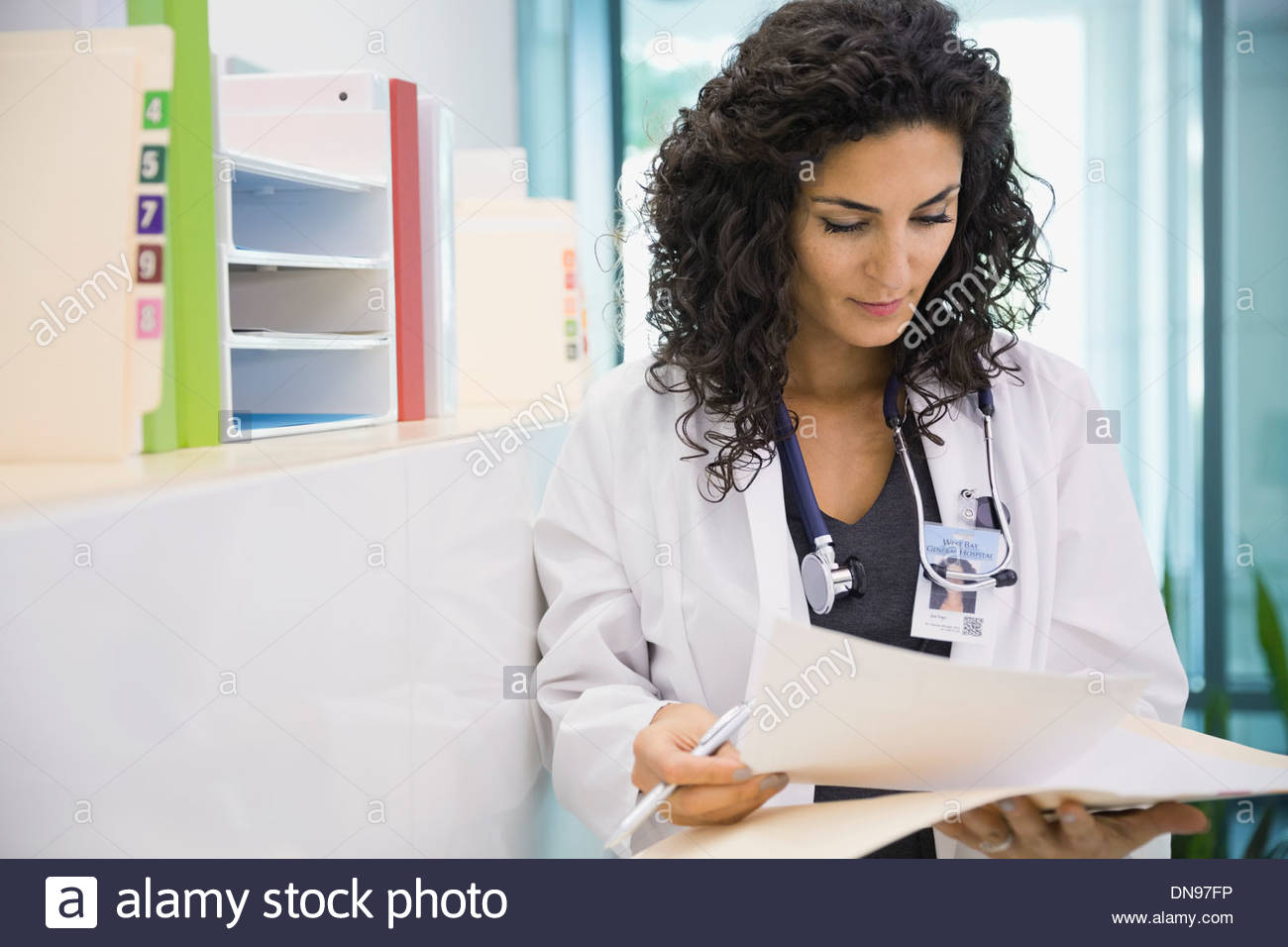 Medical records hi-res stock photography and images - Alamy