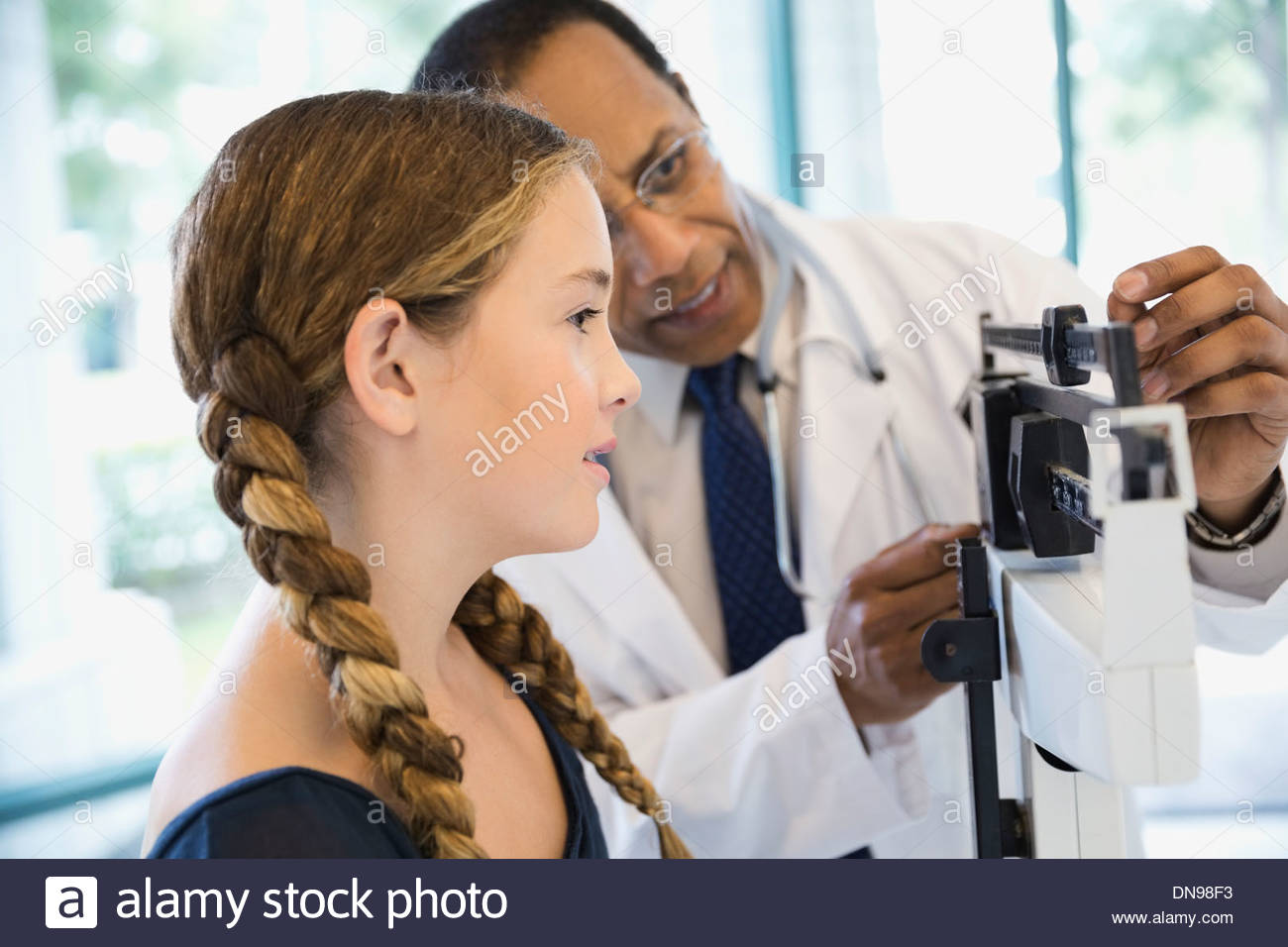 Child weight measurement hi-res stock photography and images - Alamy