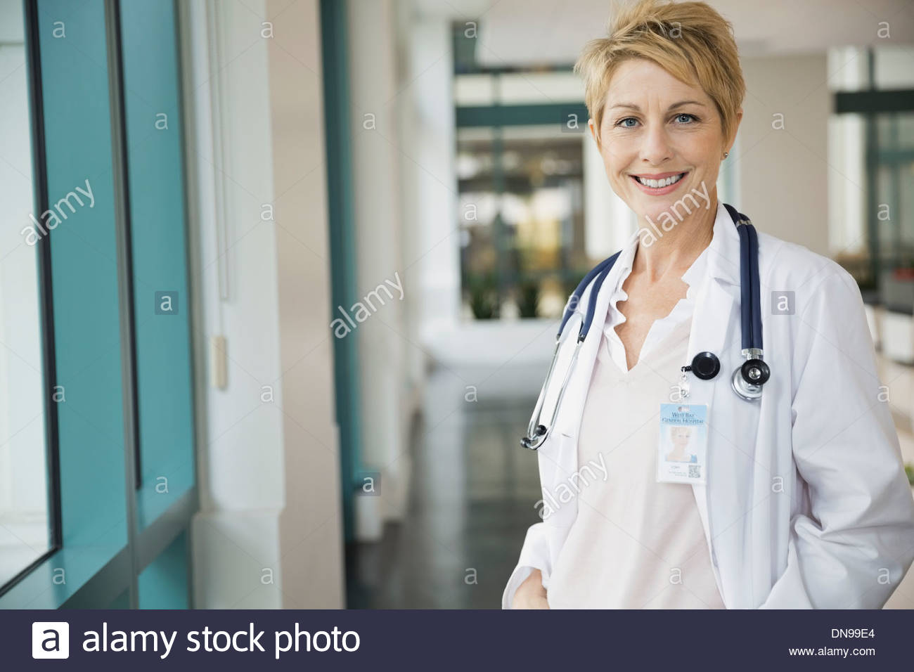 Portrait of confident female doctor Stock Photo - Alamy