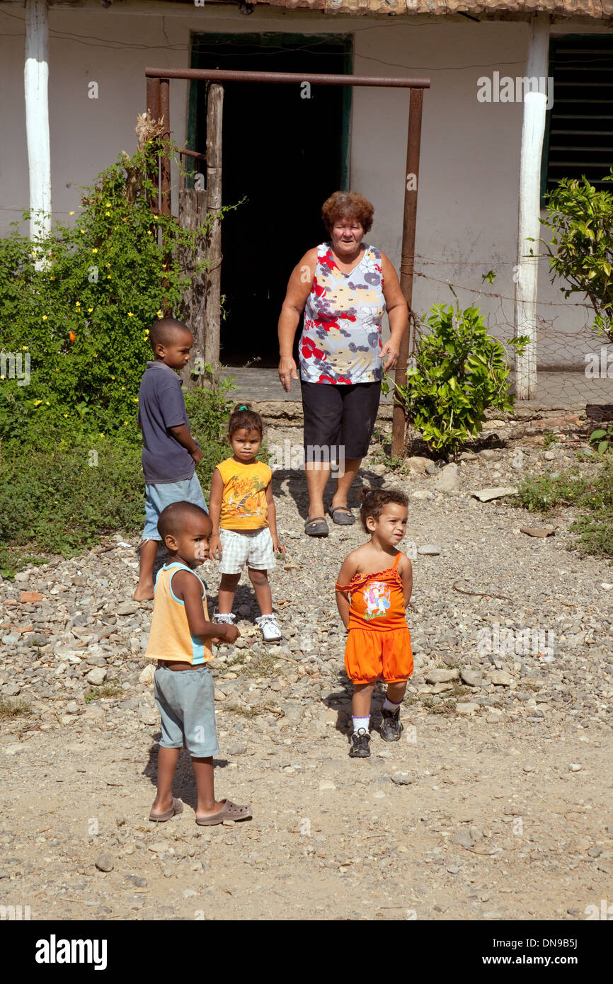 A cuban family, grandmother and 4 grandchildren, Trinidad, Cuba ...
