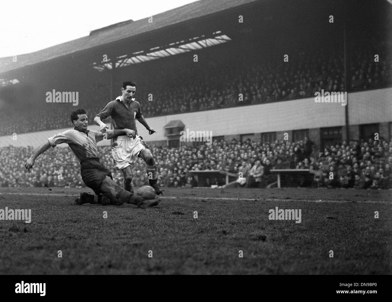 Football 1950's hi-res stock photography and images - Alamy