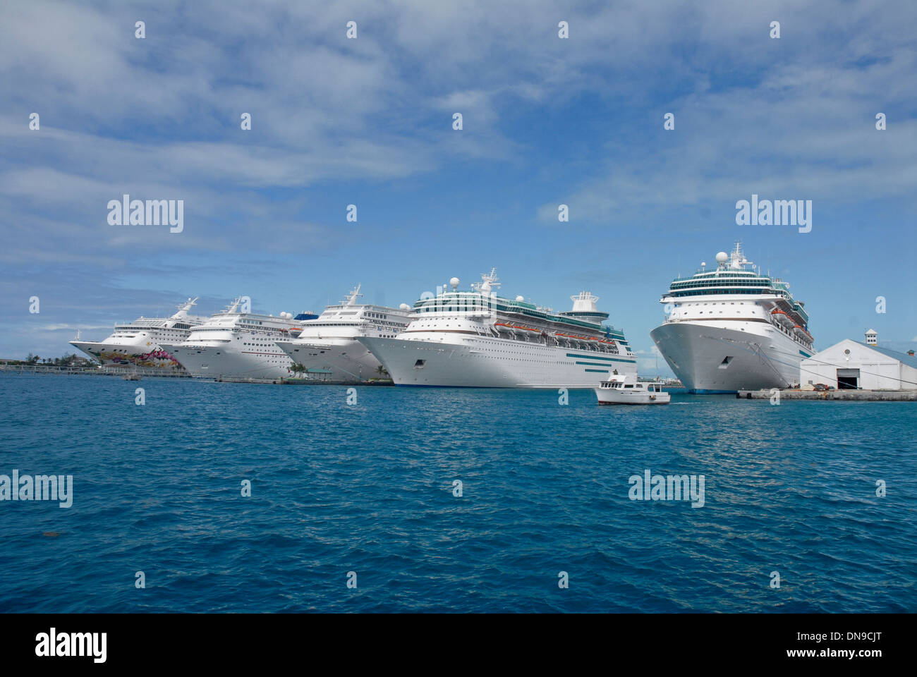 Cruise ships, Bahamas Stock Photo - Alamy