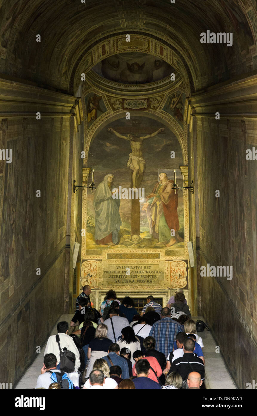 Inside steps hi-res stock photography and images - Alamy