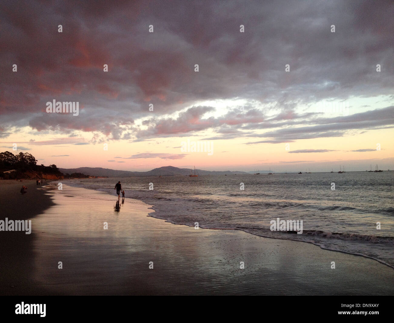 The beach in Santa Barbara, California at sunset Stock Photo - Alamy
