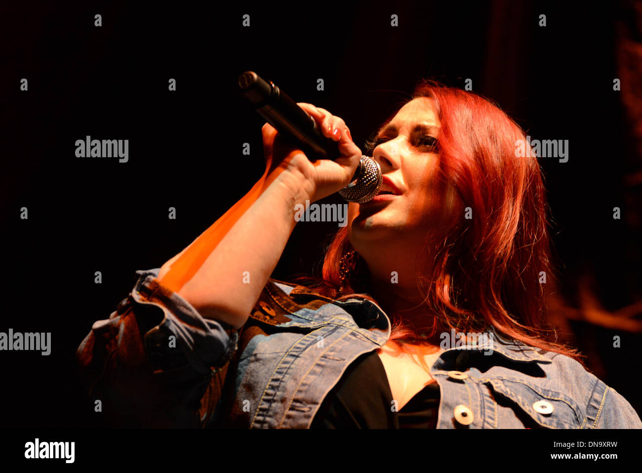 Boyzone concert hi-res stock photography and images - Alamy