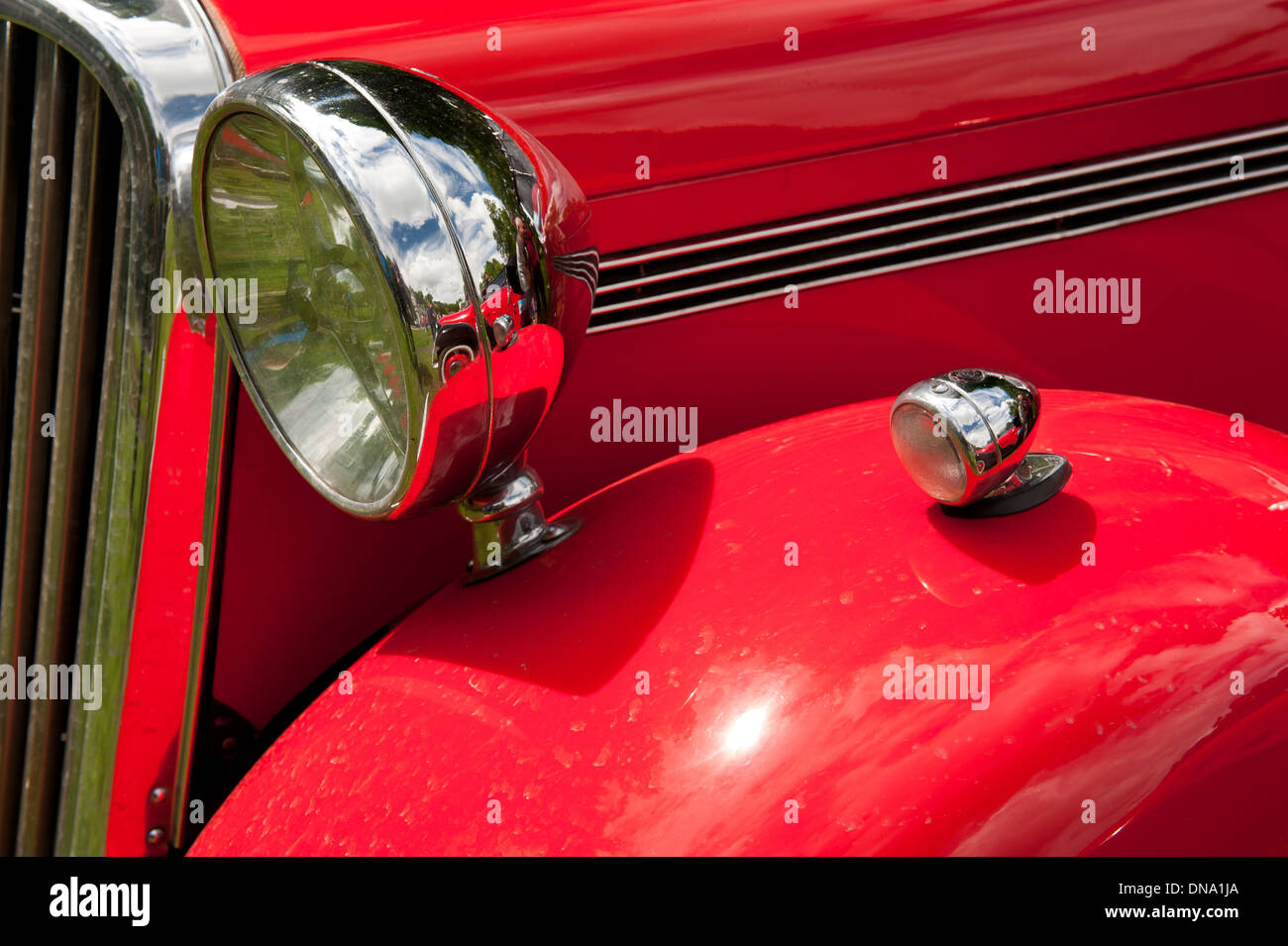 Singer roadster hi-res stock photography and images - Alamy