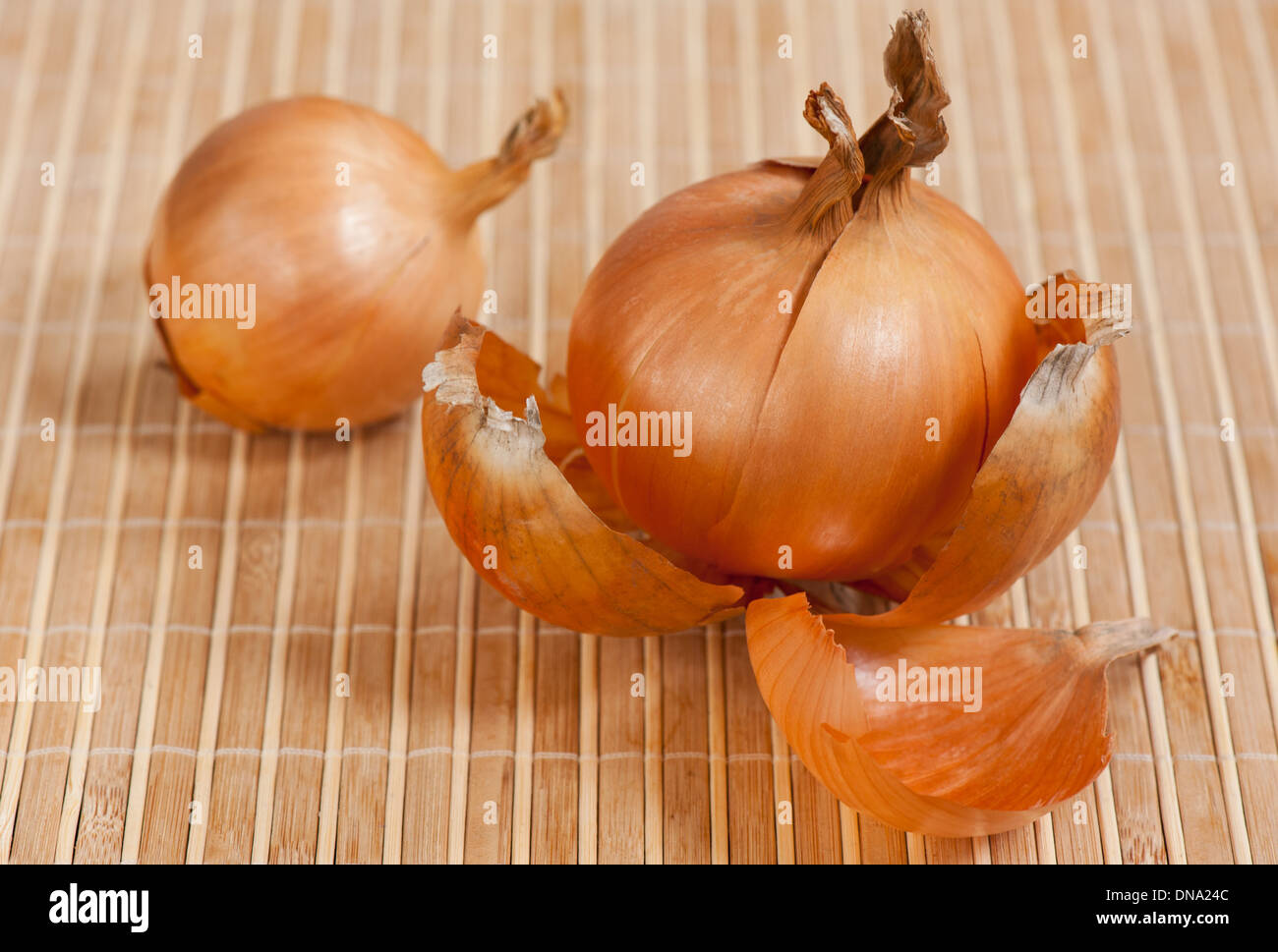 Layers of onion hi-res stock photography and images - Alamy