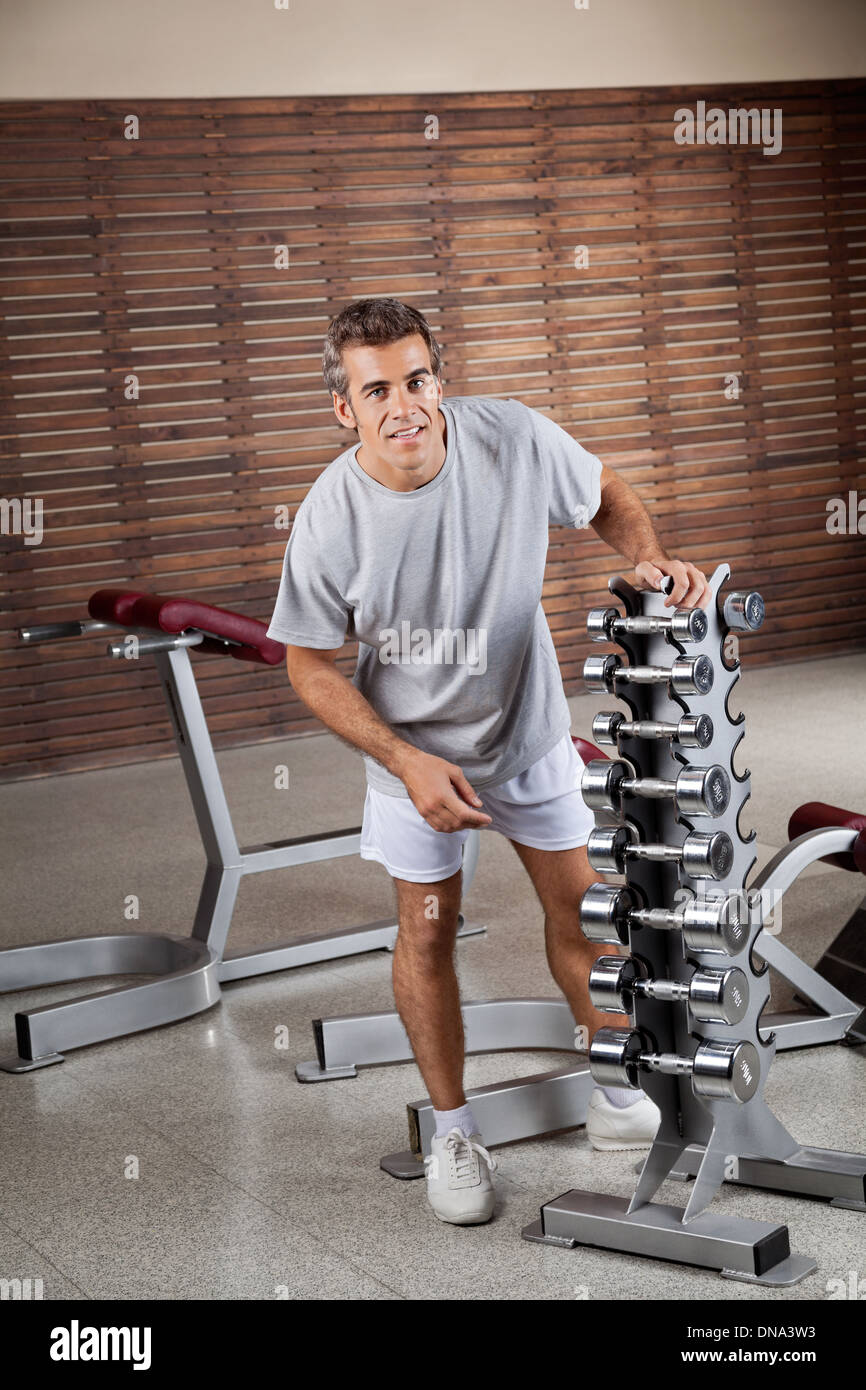 Dumbell rack hi-res stock photography and images - Alamy