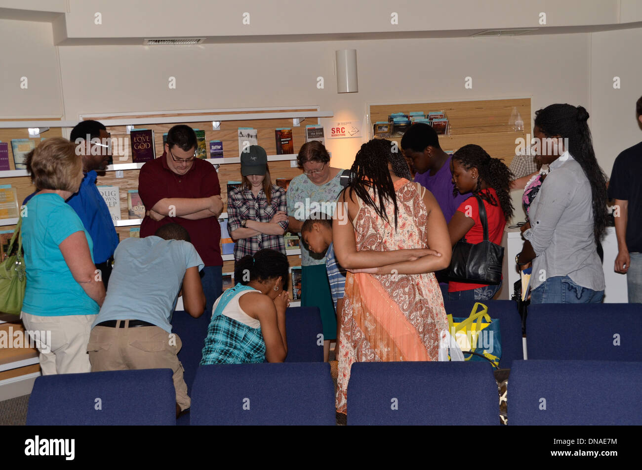Jesus praying people hi-res stock photography and images - Alamy