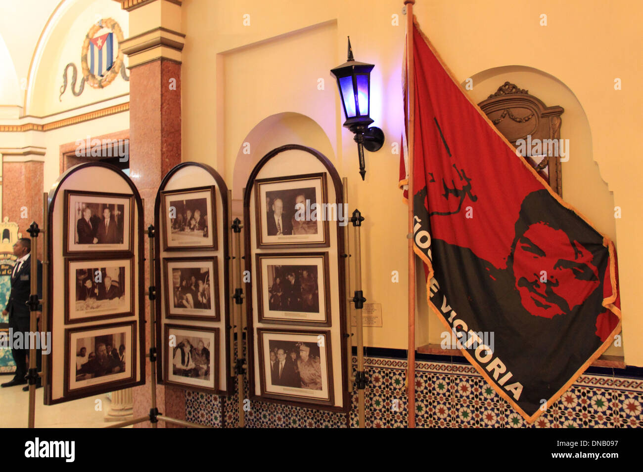 Che guevara flag hi-res stock photography and images - Alamy