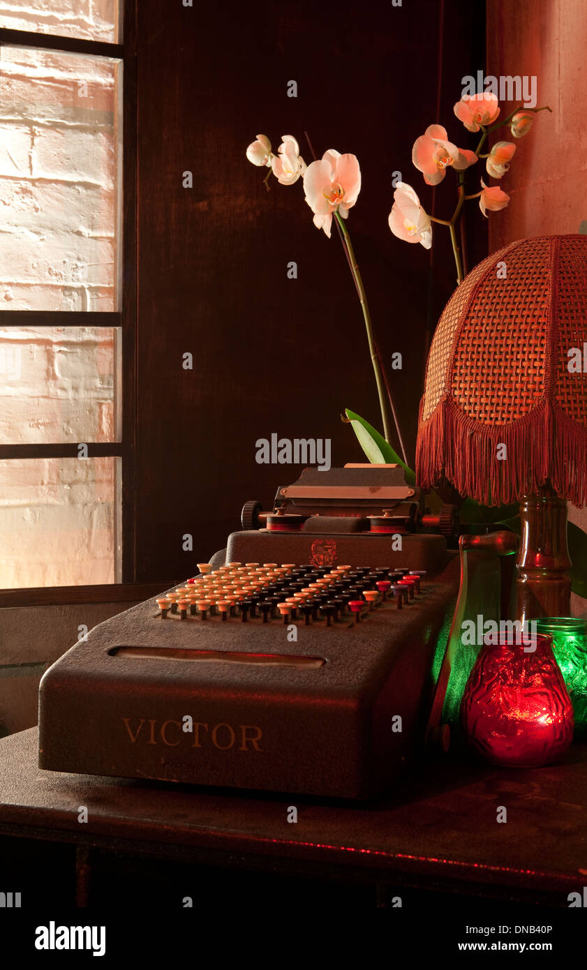 Vintage adding machine hi-res stock photography and images - Alamy