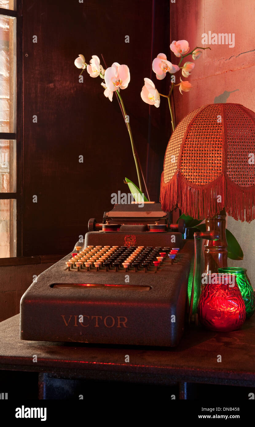 vintage adding machine Stock Photo - Alamy