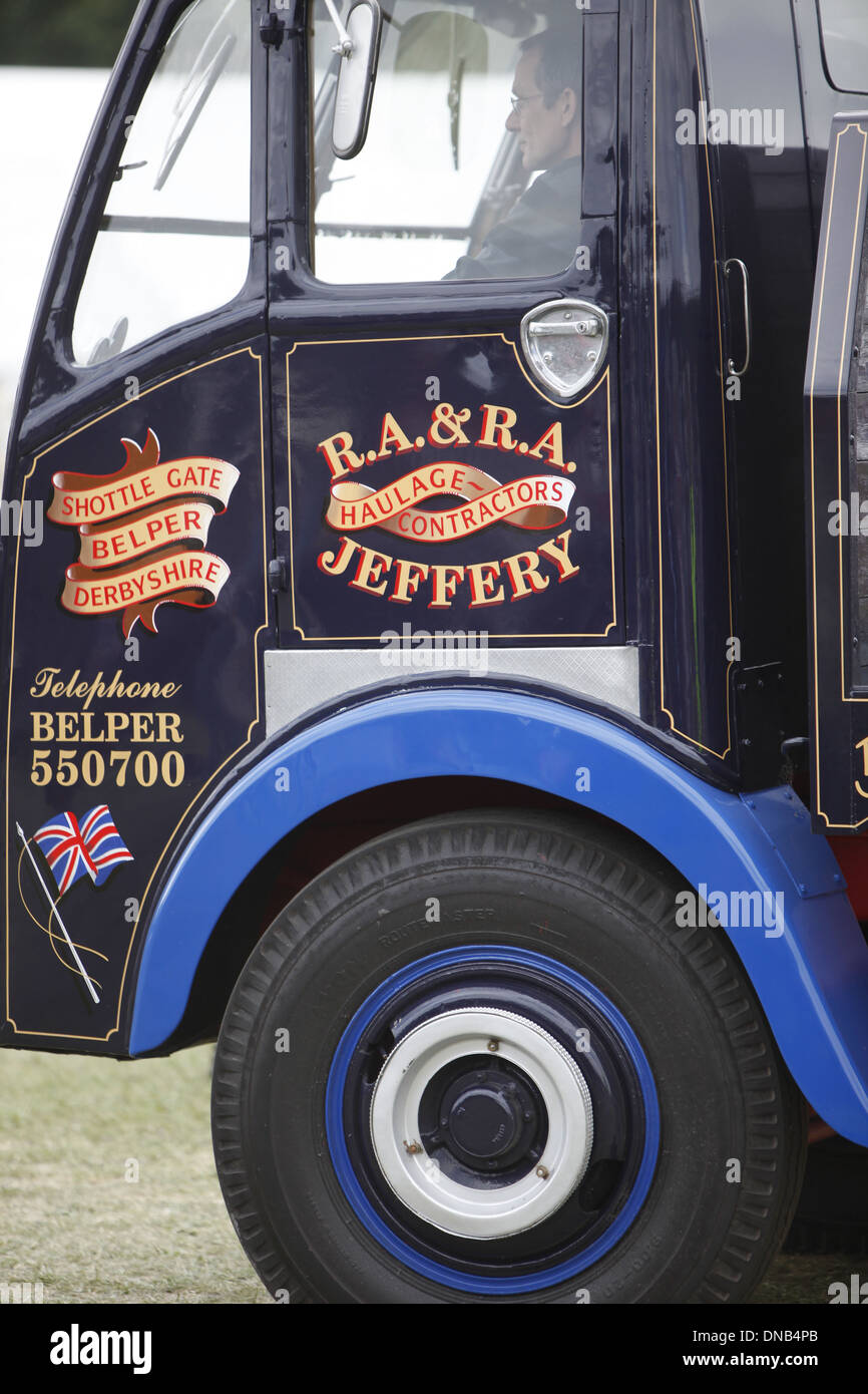 Old vintage lorry hi-res stock photography and images - Alamy