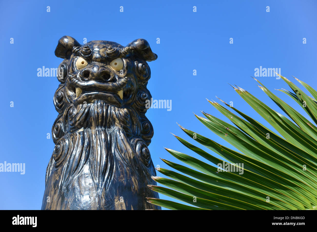 Okinawa shisa hi-res stock photography and images - Alamy