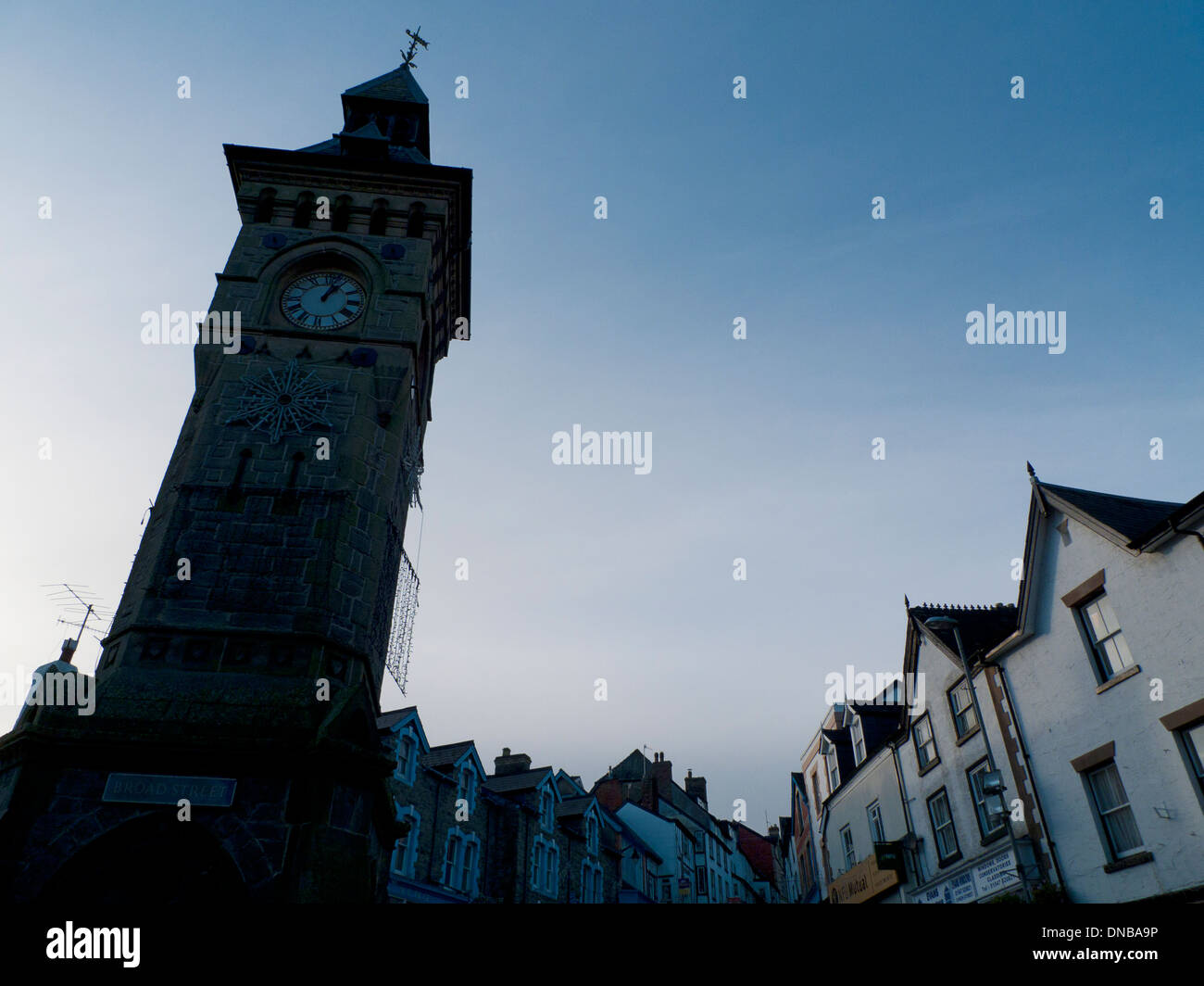 A view of the clock tower and buildings in the Square on High Street in ...