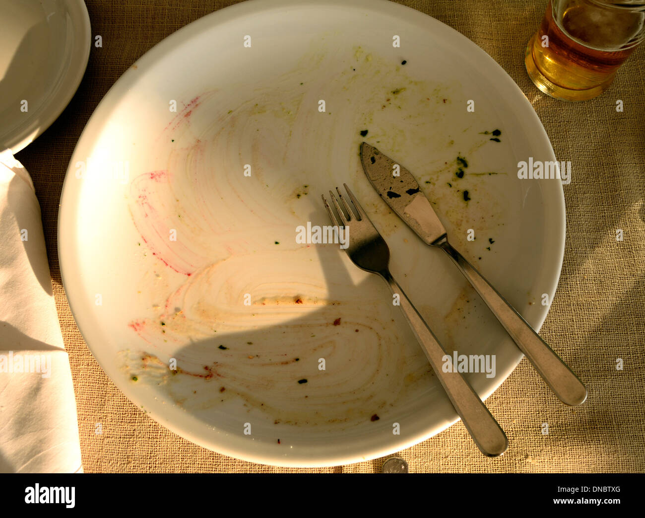 Diner scene empty plate Stock Photo - Alamy