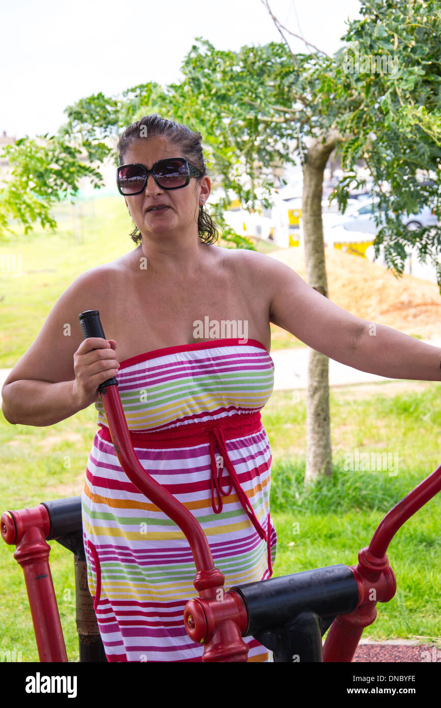 Exercise machines hi-res stock photography and images - Alamy