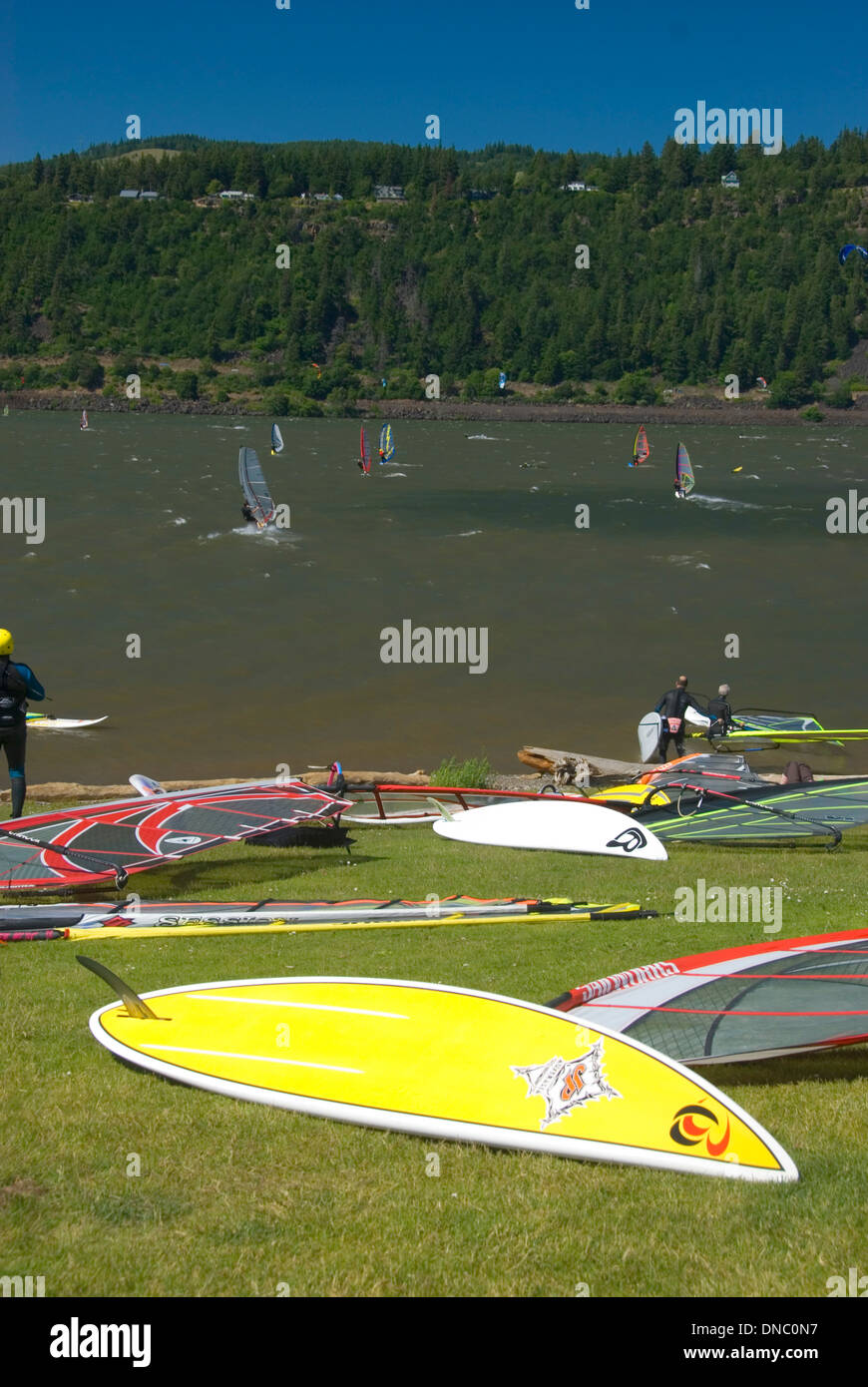 Windsurfing windsurfer windsurfers hi-res stock photography and images ...