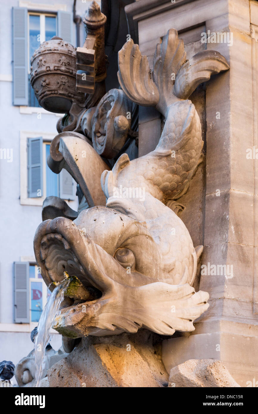 Fish sculpture on the Fontana del Pantheon fountain at Piazza della ...