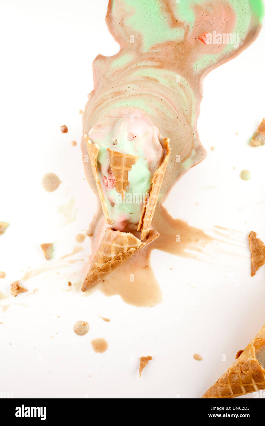 Melting ice cream cone hi-res stock photography and images - Alamy