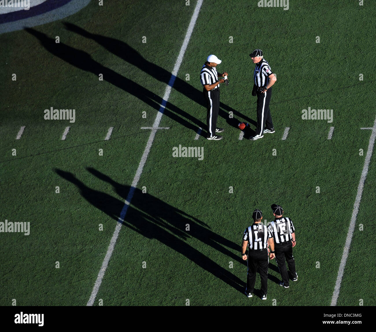 College football referees hi-res stock photography and images - Alamy