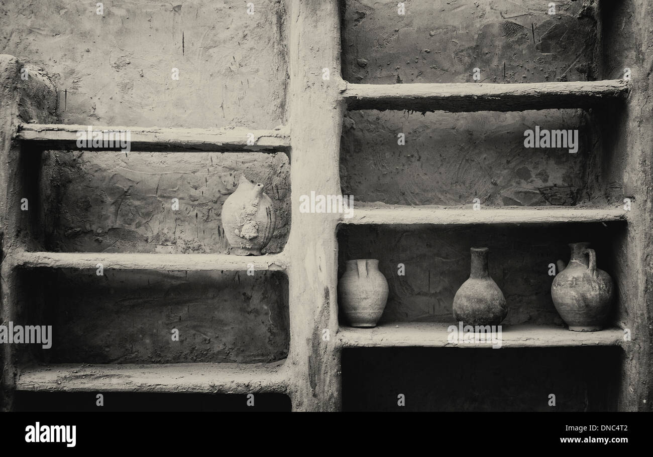 Desert pottery hi-res stock photography and images - Alamy