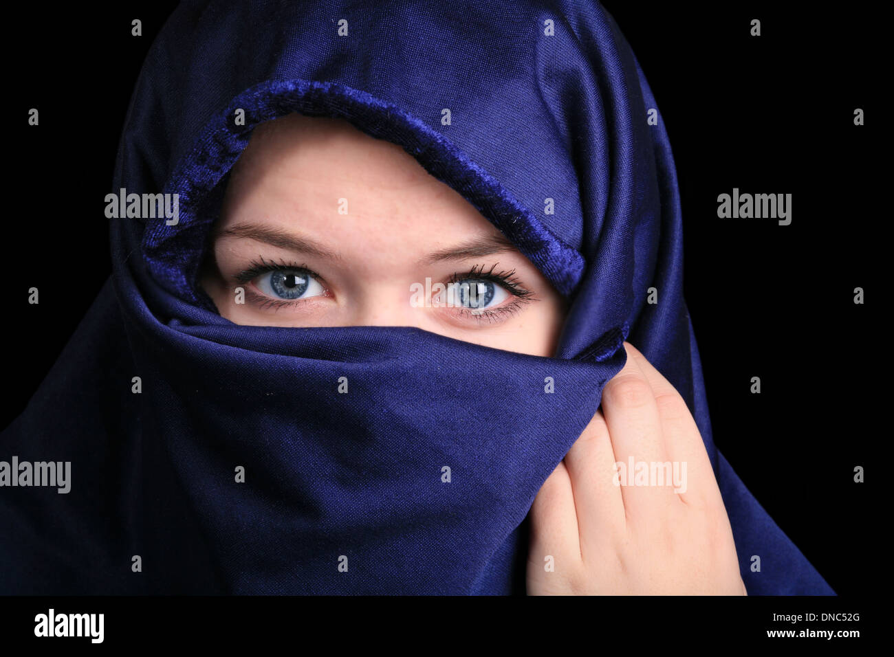 Niqab girl hi-res stock photography and images - Alamy