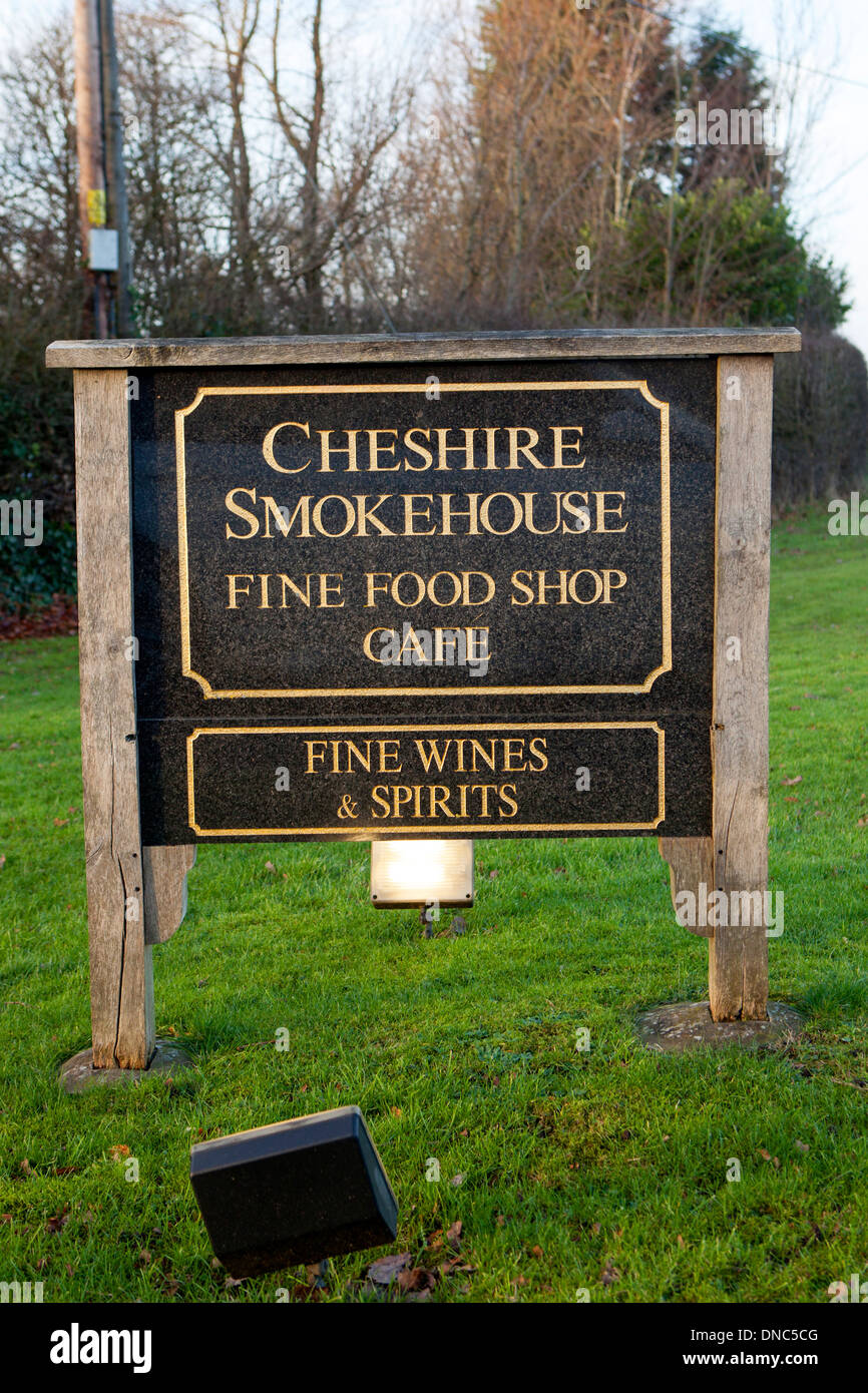 Food shop sign hi-res stock photography and images - Alamy