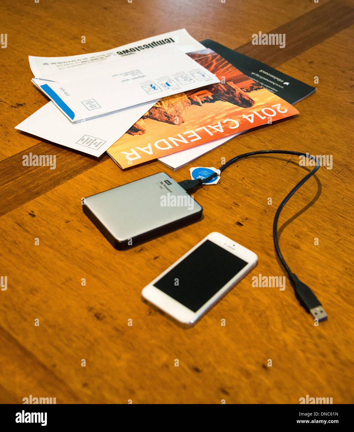 Iphone on table hi-res stock photography and images - Alamy