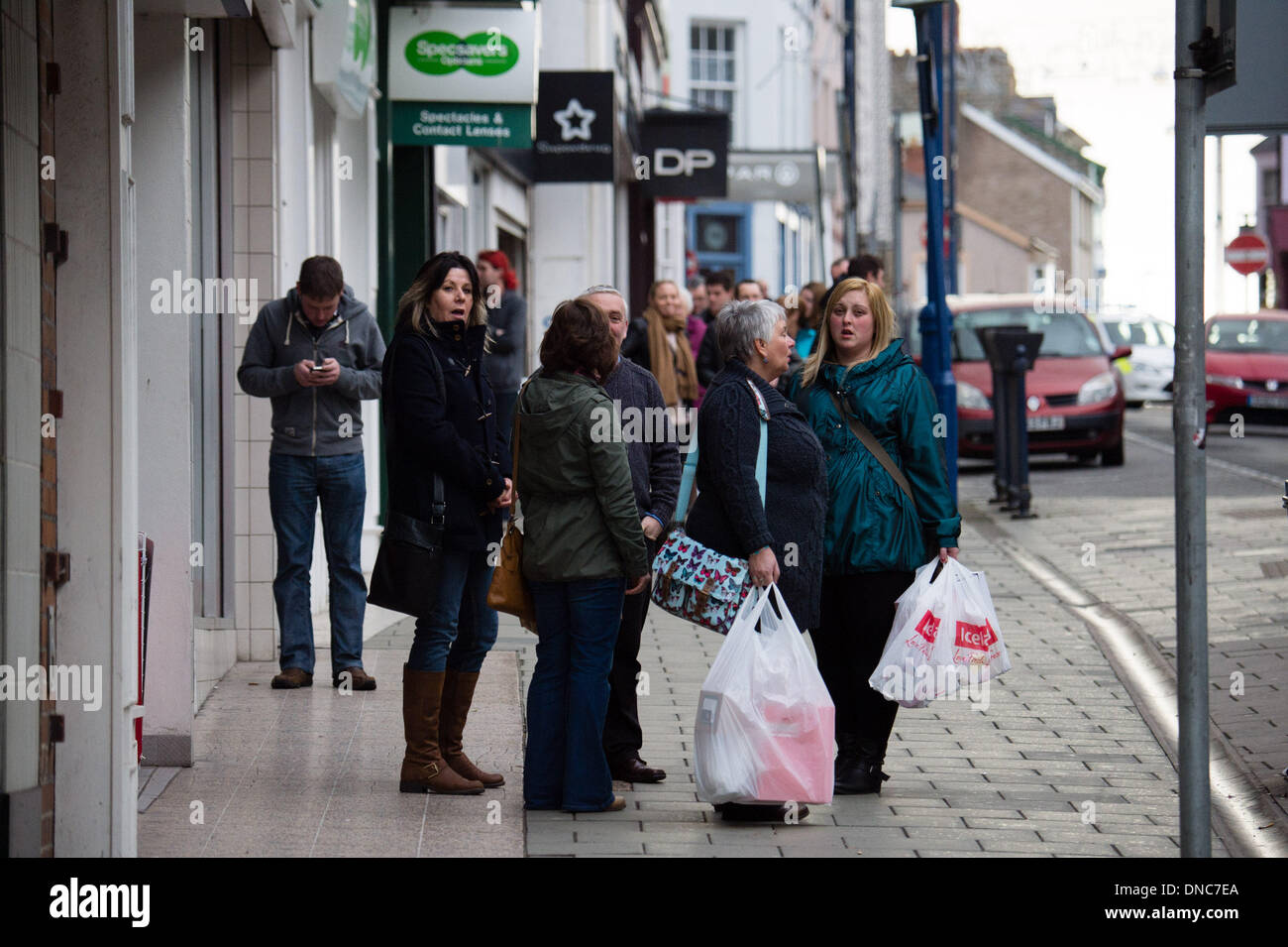 Poundland local hi-res stock photography and images - Alamy
