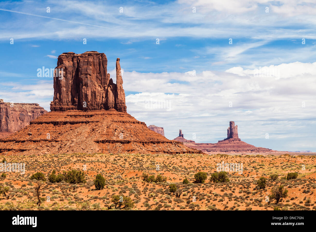 Complementary colours blue and orange in this iconic view of Monument ...
