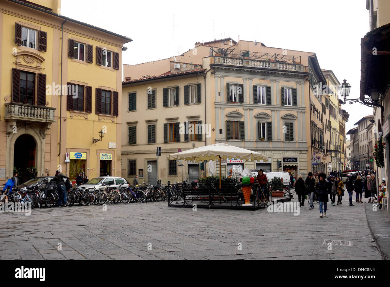 Europe buildings hi-res stock photography and images - Alamy